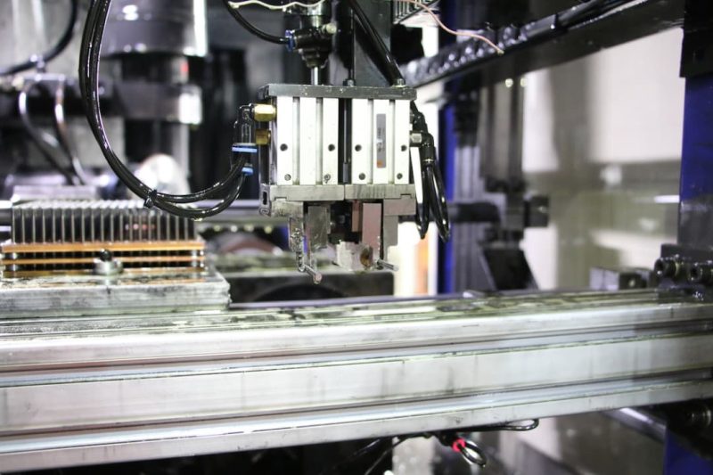 La Guía Completa de Máquinas CNC: Todo lo que Necesitas Saber | MachineMFG