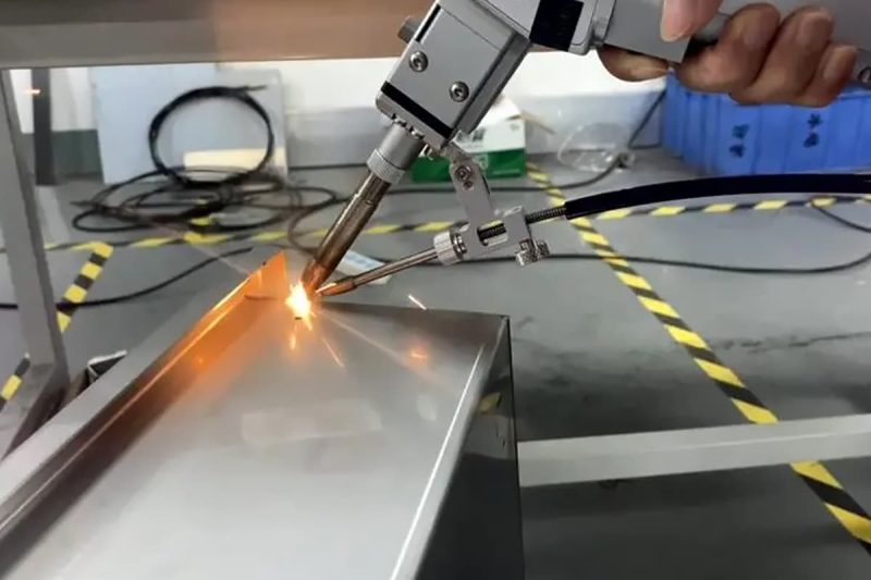 Laser Wire Filling Welding: Basics and Benefits | MachineMFG