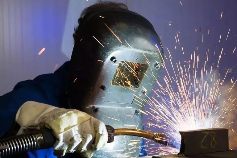 Welding Spatter: Causes and Effective Control Methods | MachineMFG