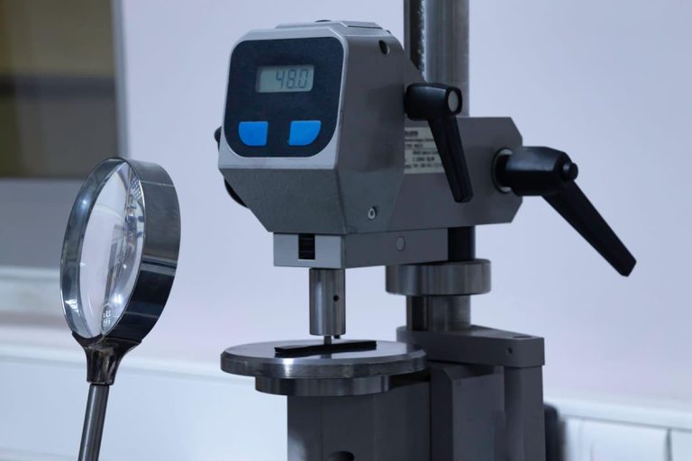 Tabela de conversão de dureza: HLD, HRC, HRB, HV, HB, HSD | MachineMFG