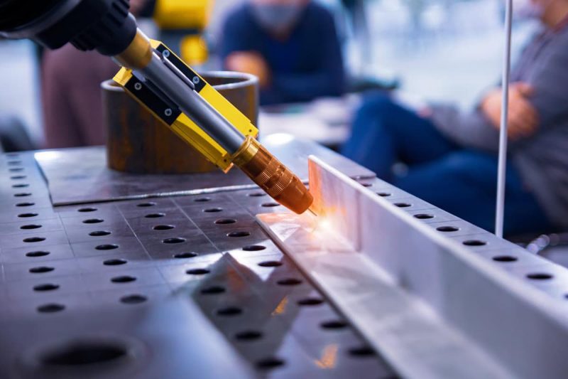 Soudage laser 101 : Guide du débutant | MachineMFG